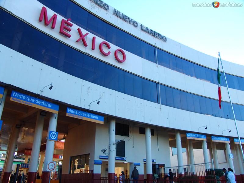 Aduana Fronteriza - Nuevo Laredo, Tamaulipas (MX12182483476993)